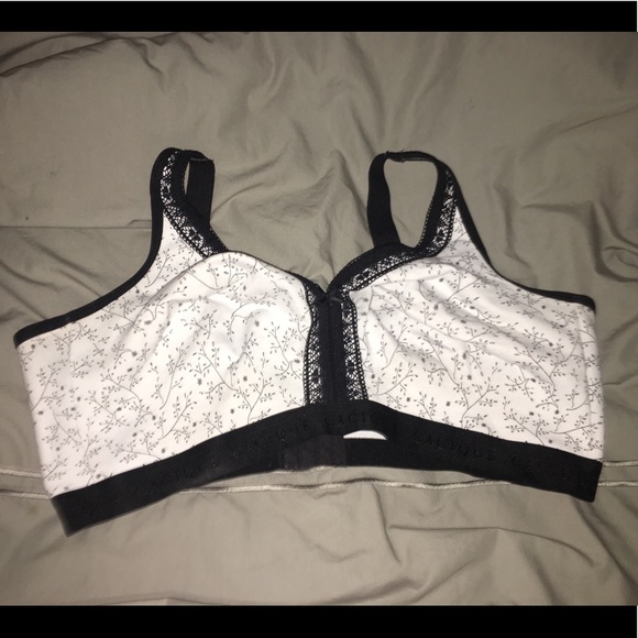 Cacique | Intimates & Sleepwear | Wirefree Cacique Bra Size 44 Ddd ...